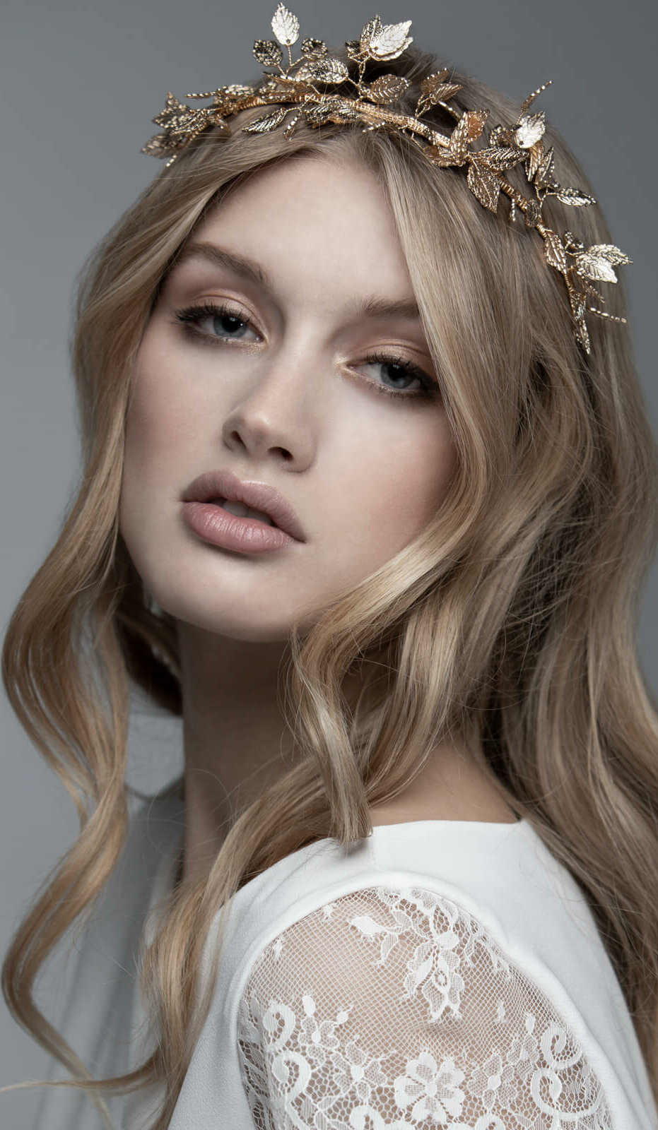 Couture Brude "Headpieces" der vil fuldende det simple brudekjole look.